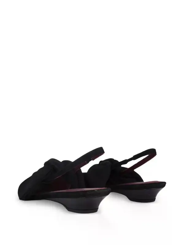 NEOUS Uba Suede Pumps