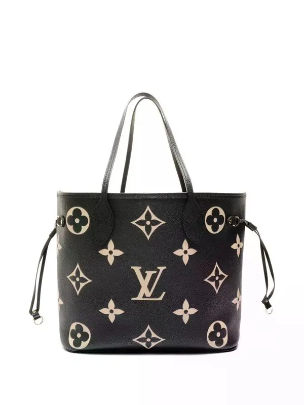 LOUIS VUITTON 2021-2025 Mm Monogram Shoulder Bag