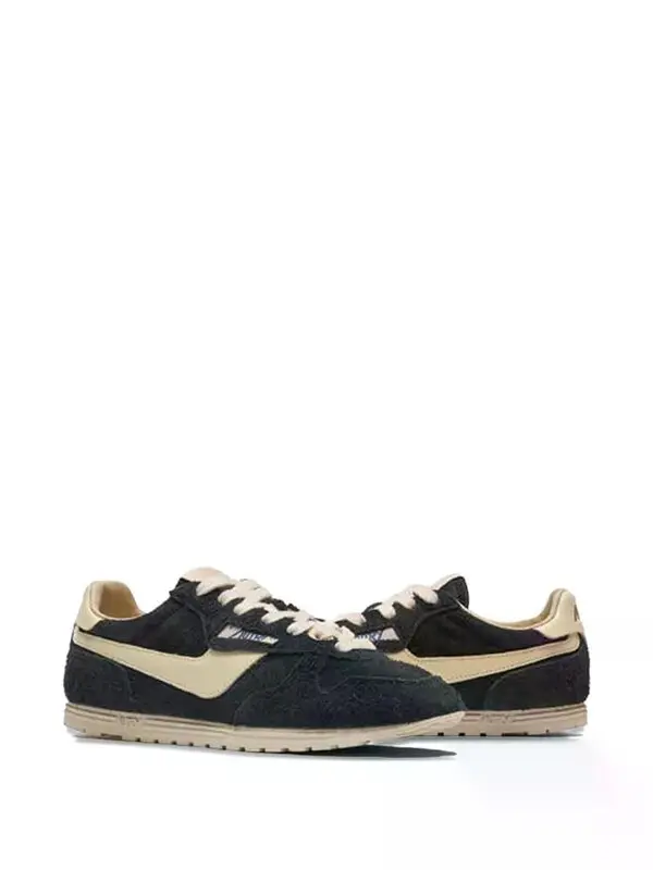 AUTRY Windsphin Low Appliqué Sneakers - Black