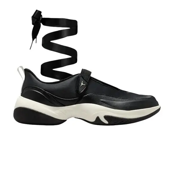 JORDAN Wmns Pointe Sneakers - Black