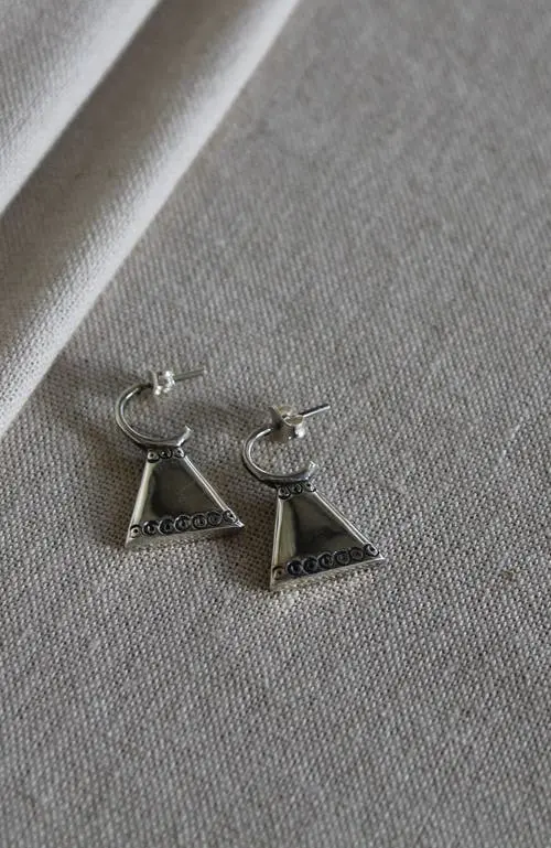 KAPOETA BY AMBICA Dinka Earrings - Silver