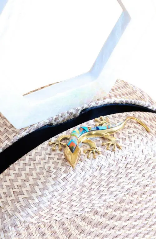 Likhâ Round Handbag With Mother-of-pearl Handle