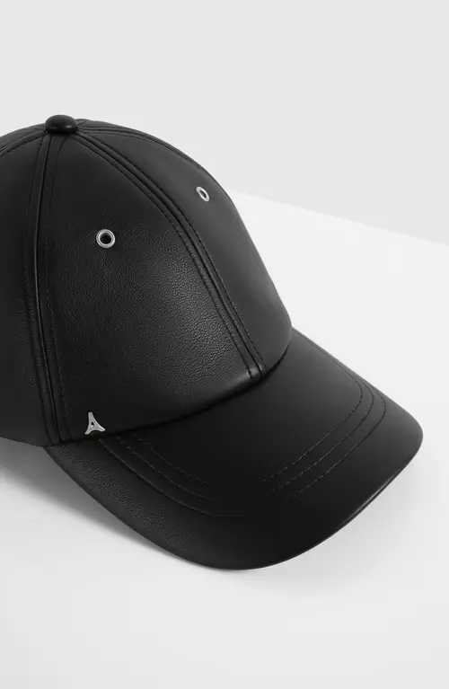 Manière De Voir Vegan Leather Cap - Black