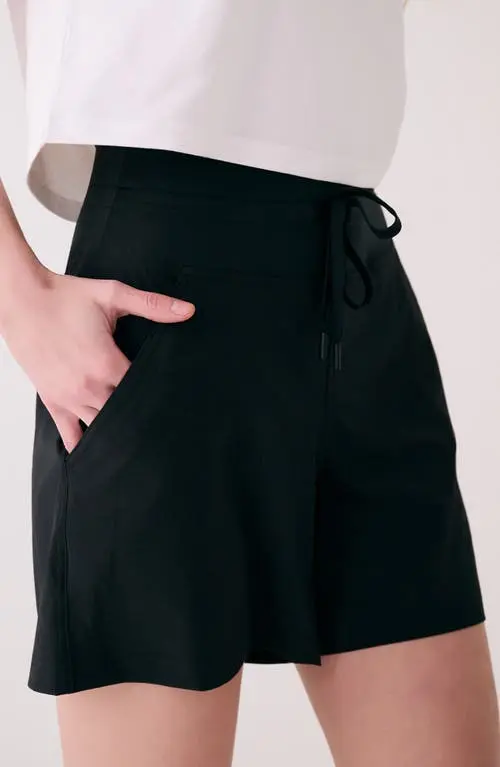 LOLE Sofia Shorts - Black