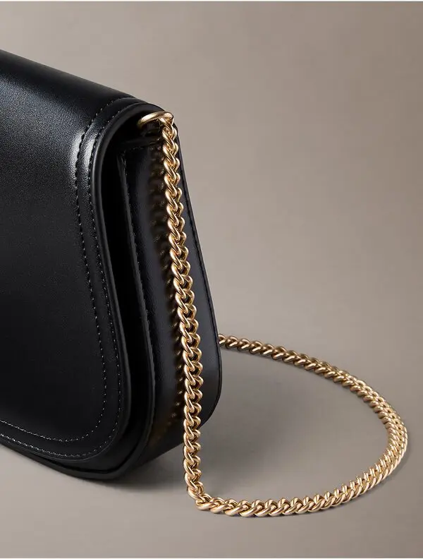 Calvin Klein Curved Monogram Chain Wallet - Black