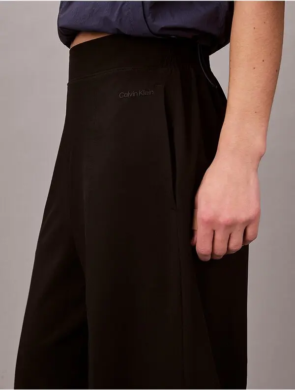Calvin Klein Commuter Woven Pants
