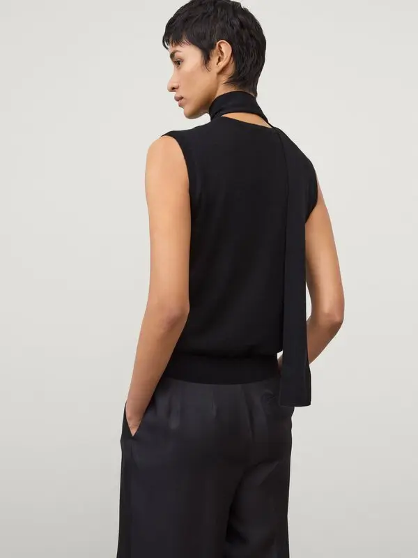 LISA YANG STORE The Lauri Scarf Top