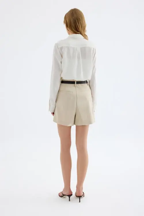MONLICIA Lina High-waist Single Pleat Tailored Shorts - Beige