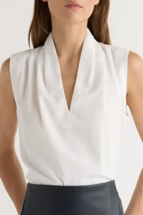 Modern Citizen Jae V-neck Sleeveless Blouse