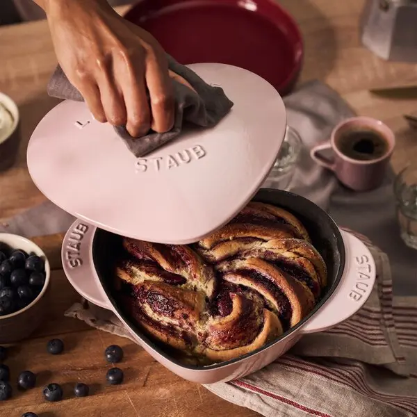 STAUB 1.75 Qt. Heart Peony Dutch Oven