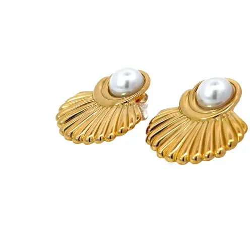 GEMINI JEWELRY 18k Gold Plated Crystal Pearl Shell Stud Earrings
