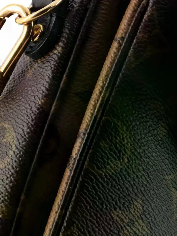 LOUIS VUITTON Pochette Metis Reverse Monogram Canvas - Brown