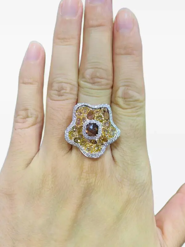 HYT JEWELRY Flower-shape Diamond Statement Ring