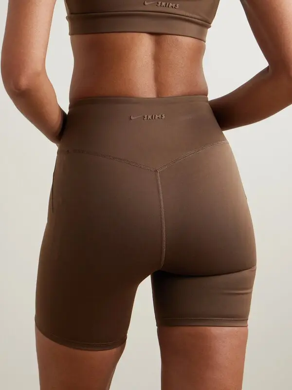 SKIMS X Nike 5" Biker Shorts - Brown