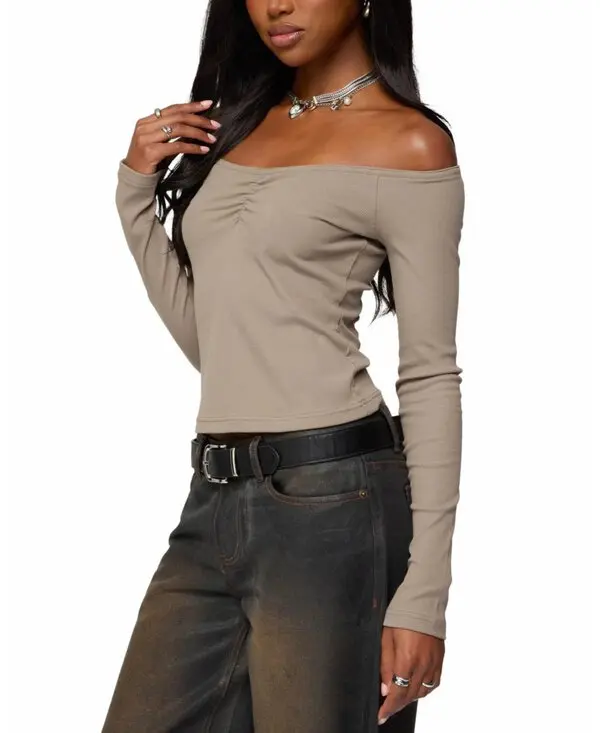 EDIKTED Cambria Ribbed Off Shoulder Top