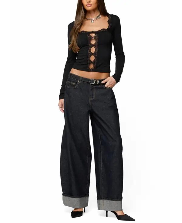 EDIKTED Lacey Keyhole Top