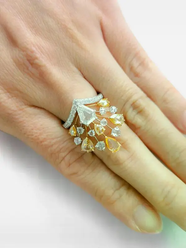 HYT JEWELRY Fan-shaped Diamond Cocktail Ring