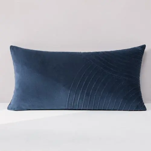 LUSH DECOR Delta Velvet Pillow Cover - Navy