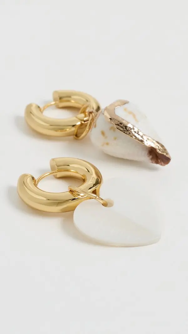 LOGAN TAY Pearl Mismatched Earrings