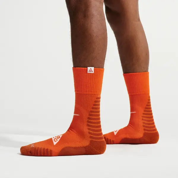 Nike Outdoor Cushioned Crew Socks - Orange
