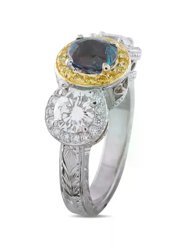 LB EXCLUSIVE Alexandrite And Diamond Ring