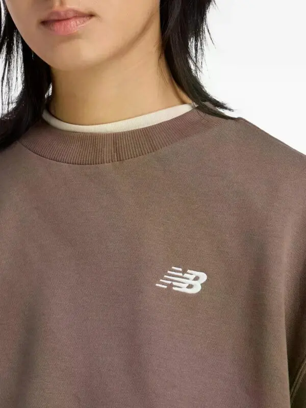 NEW BALANCE Essentials Logo Crew Sweater