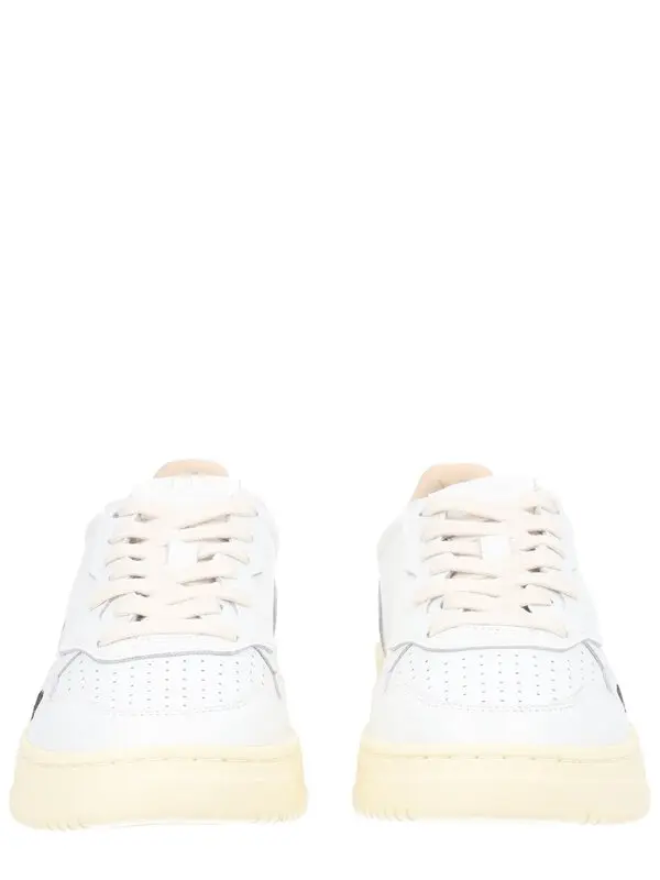AUTRY Medalist Low Sneakers