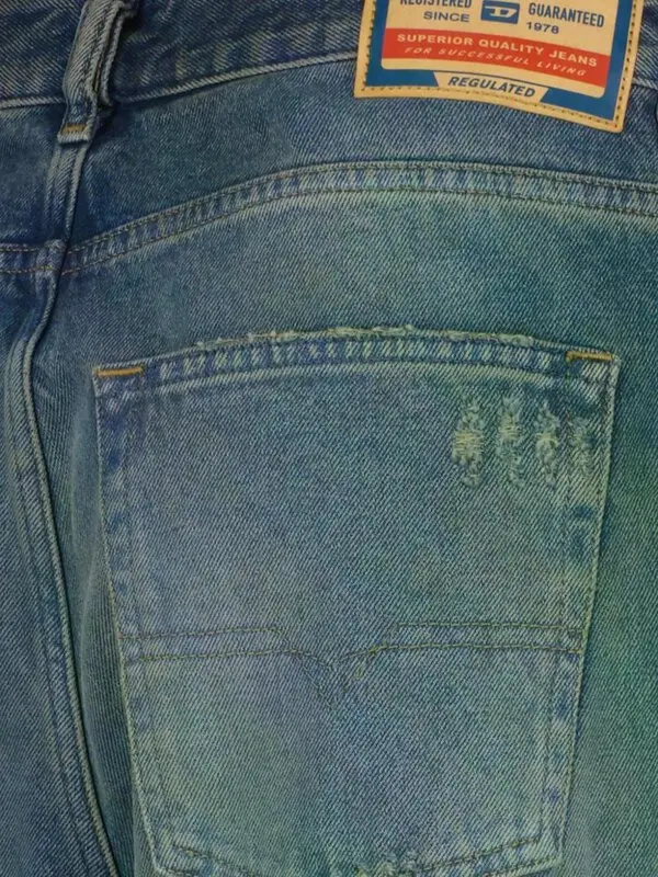 DIESEL® 1996 D-sire L.28 Distressed Jeans