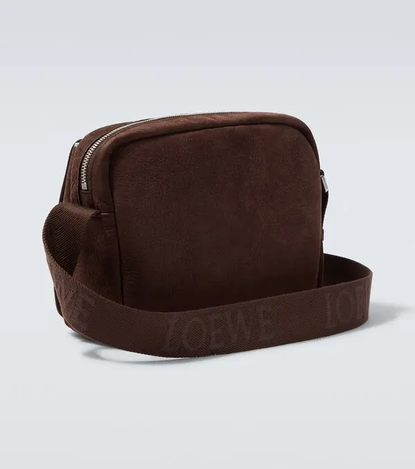 Loewe Pebble Medium Leather Messenger Bag - Brown