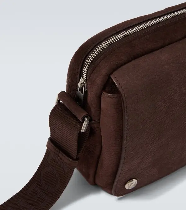 Loewe Pebble Medium Leather Messenger Bag - Brown