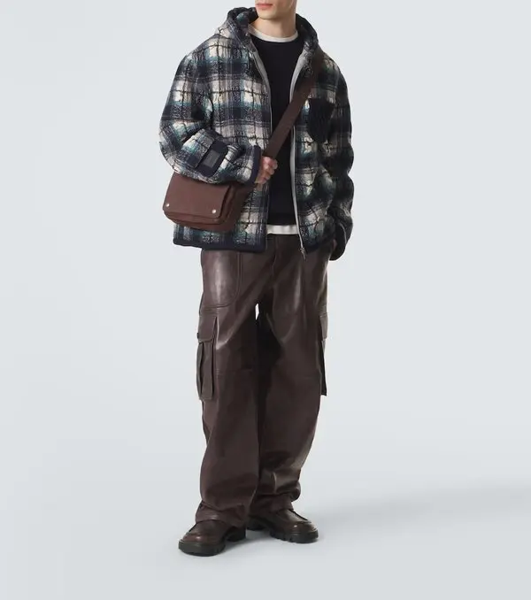Loewe Pebble Medium Leather Messenger Bag - Brown
