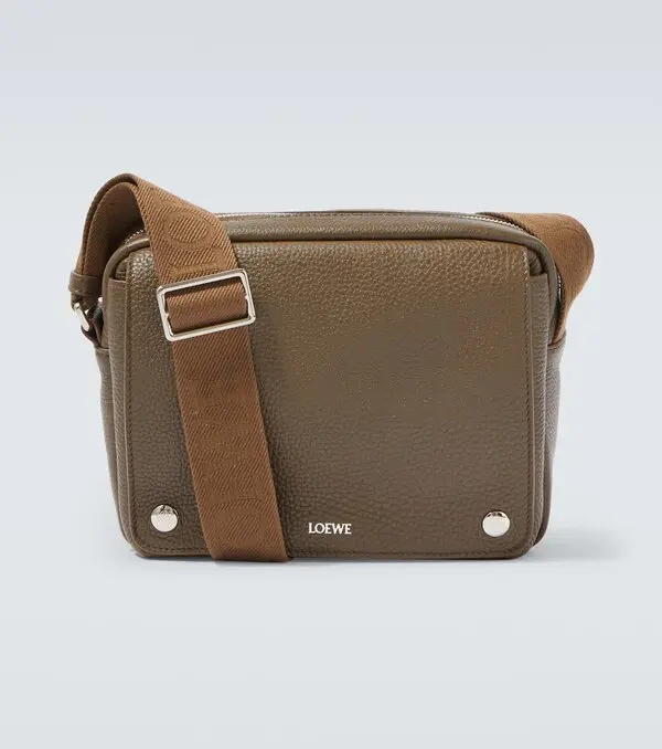 Loewe Pebble Medium Leather Messenger Bag - Brown