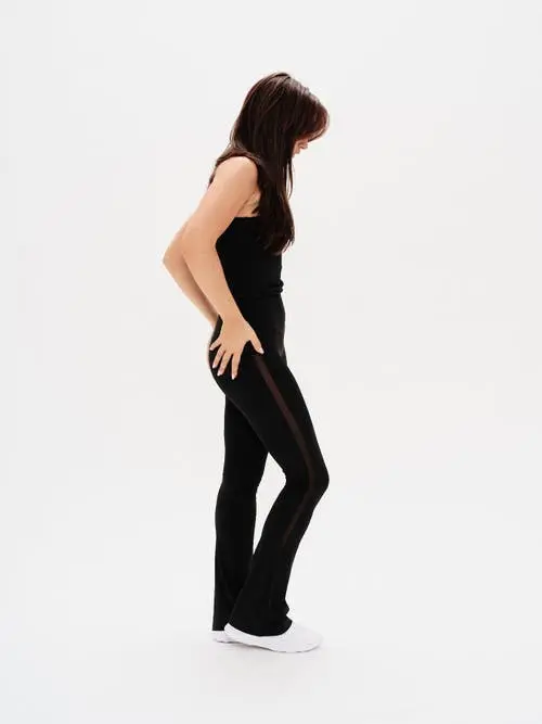 REVYVE ACTIVE Sculpt Flare 32