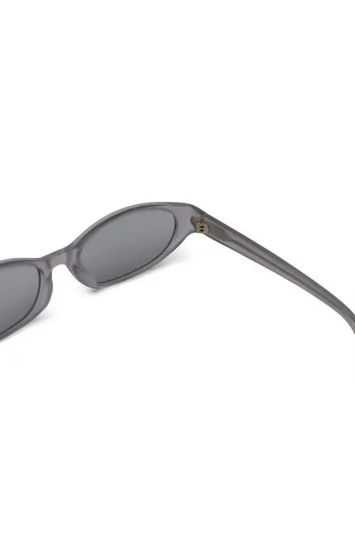 Dezi Gisele Oval Sunglasses - Denim/smoke