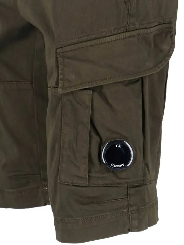 C.P. COMPANY Lens Cargo Shorts - Green