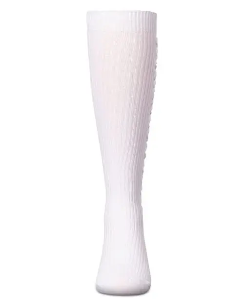MEMOI Ribbed Knee High Socks With Ruffle - White