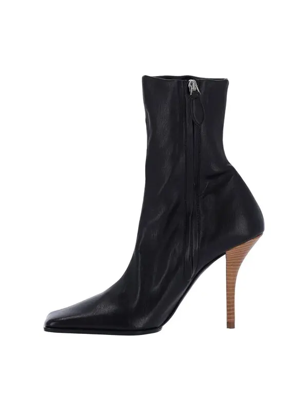 Alaïa Sot Square Ankle Boots - Black