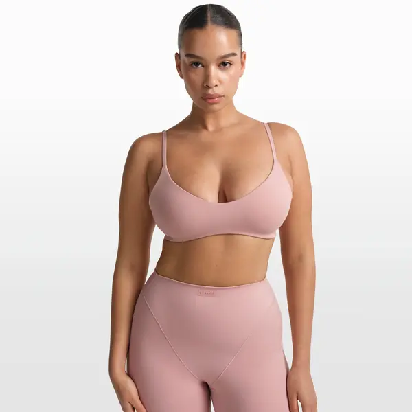 Nike Skims Matte Micro-scoop Bra - Pink