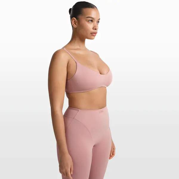 Nike Skims Matte Micro-scoop Bra - Pink