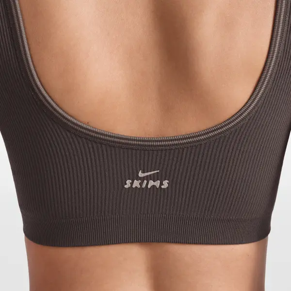 Nike Skims Ribbed Seamless Scoop Bra - Brown