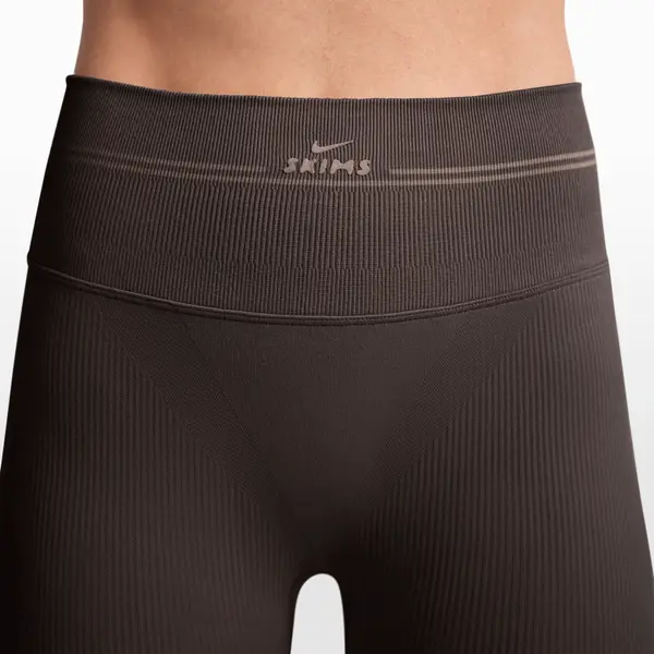 Nike Skims Ribbed Seamless 34" Straight Leggings