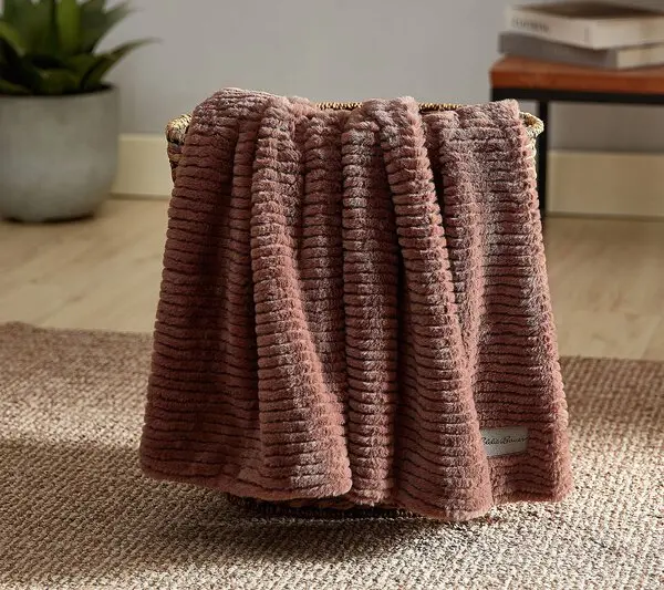 Eddie Bauer Ribbed Texture Solid Brown Fleece 5 0'x60' Throw