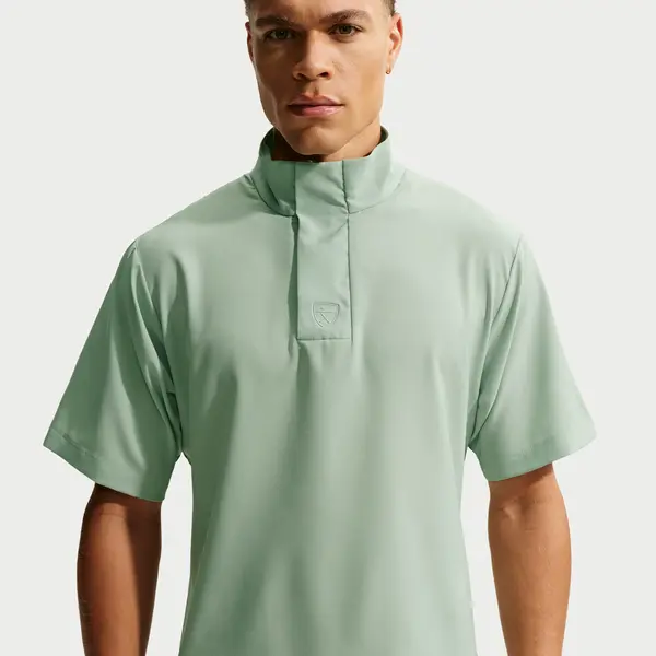 Nike Tailored Performance Dri-fit Loose Short-sleeve Golf Windshirt - Green