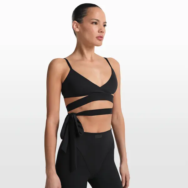 Nike Skims Matte Wrap Bra - Black