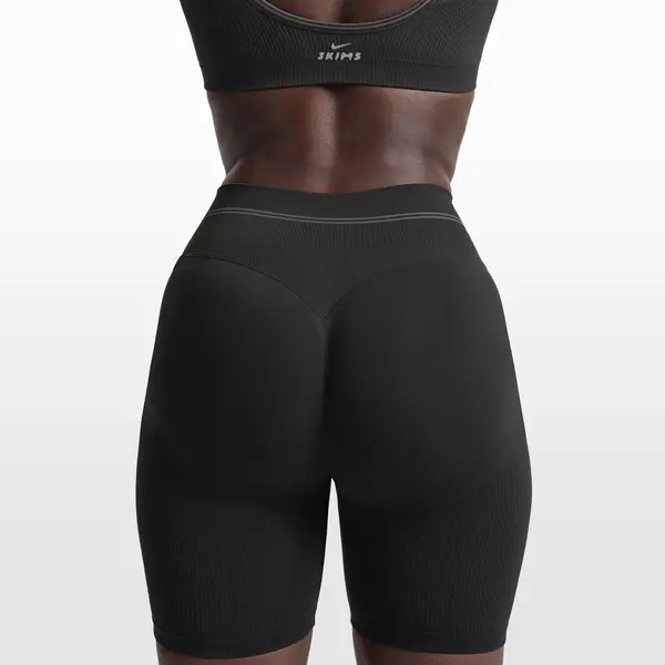 Nike Ribbed Seamless 5" Shorts