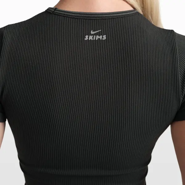 Nike Ribbed Seamless Short-sleeve Top