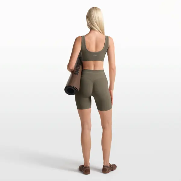Nike Skims Ribbed Seamless 5" Shorts