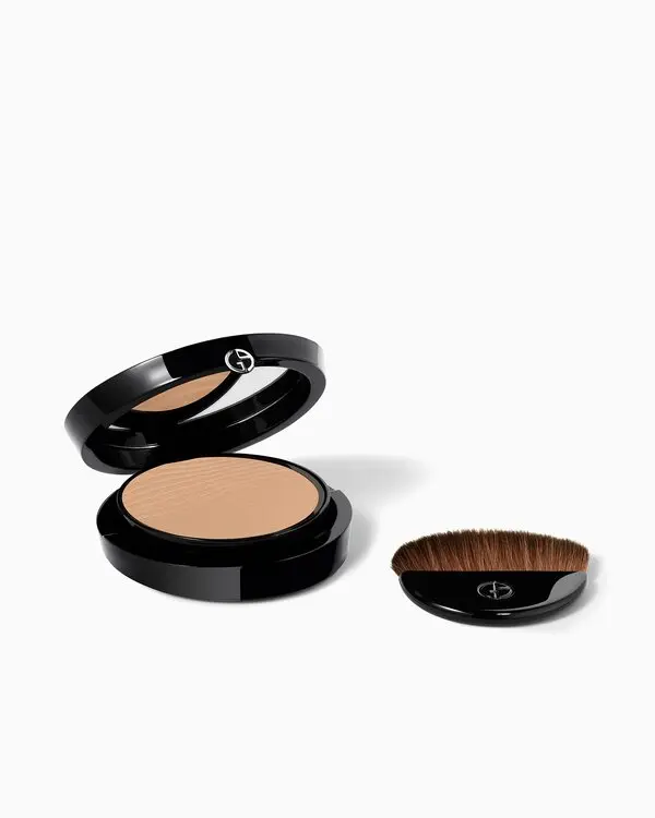 Giorgio Armani 4 Light To Medium, Golden Undertone, Luminous Silk Glow Pressed Setting Powder - Beige