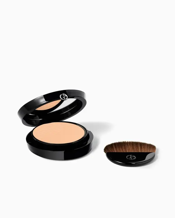 Giorgio Armani 3 Very Fair, Golden Undertone, Luminous Silk Glow Pressed Setting Powder - Beige
