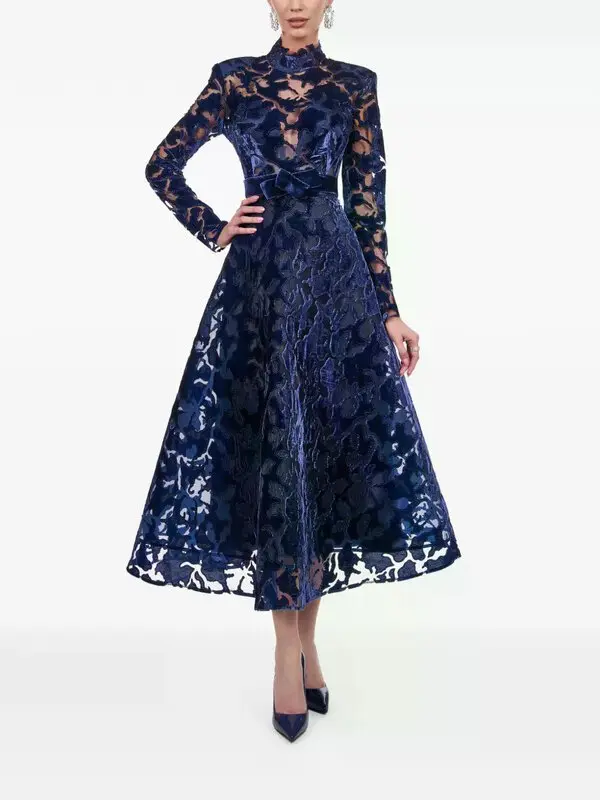 ARAFTU Bow Appliqué Dress